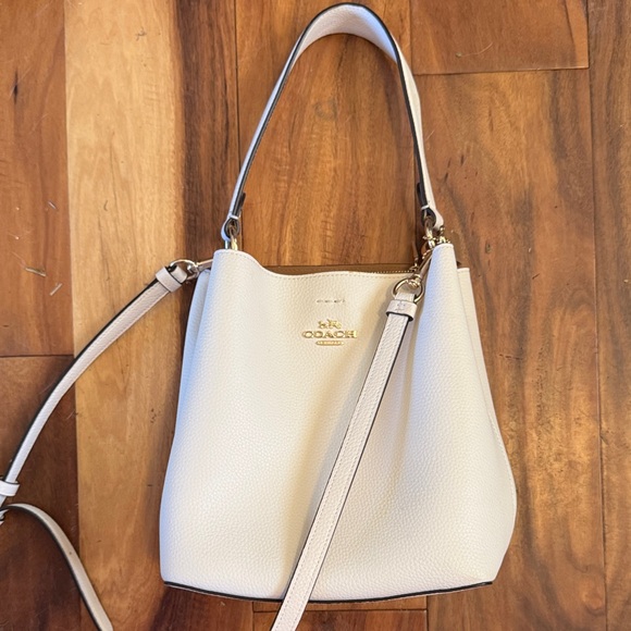 Coach | Bags | Coach Cream Leather Shoulder Bag | Poshmark